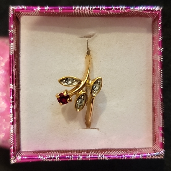 Avon | Jewelry | Vintage Avon Flower Ring | Poshmark